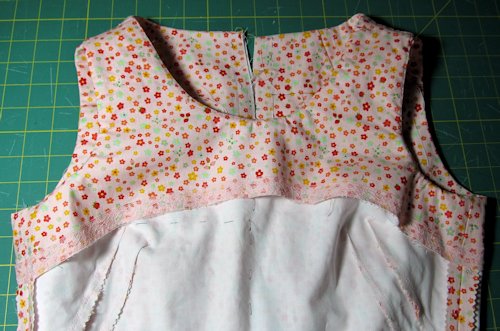 Tutorial: How to sew an all-in-one facing – Pour Moi